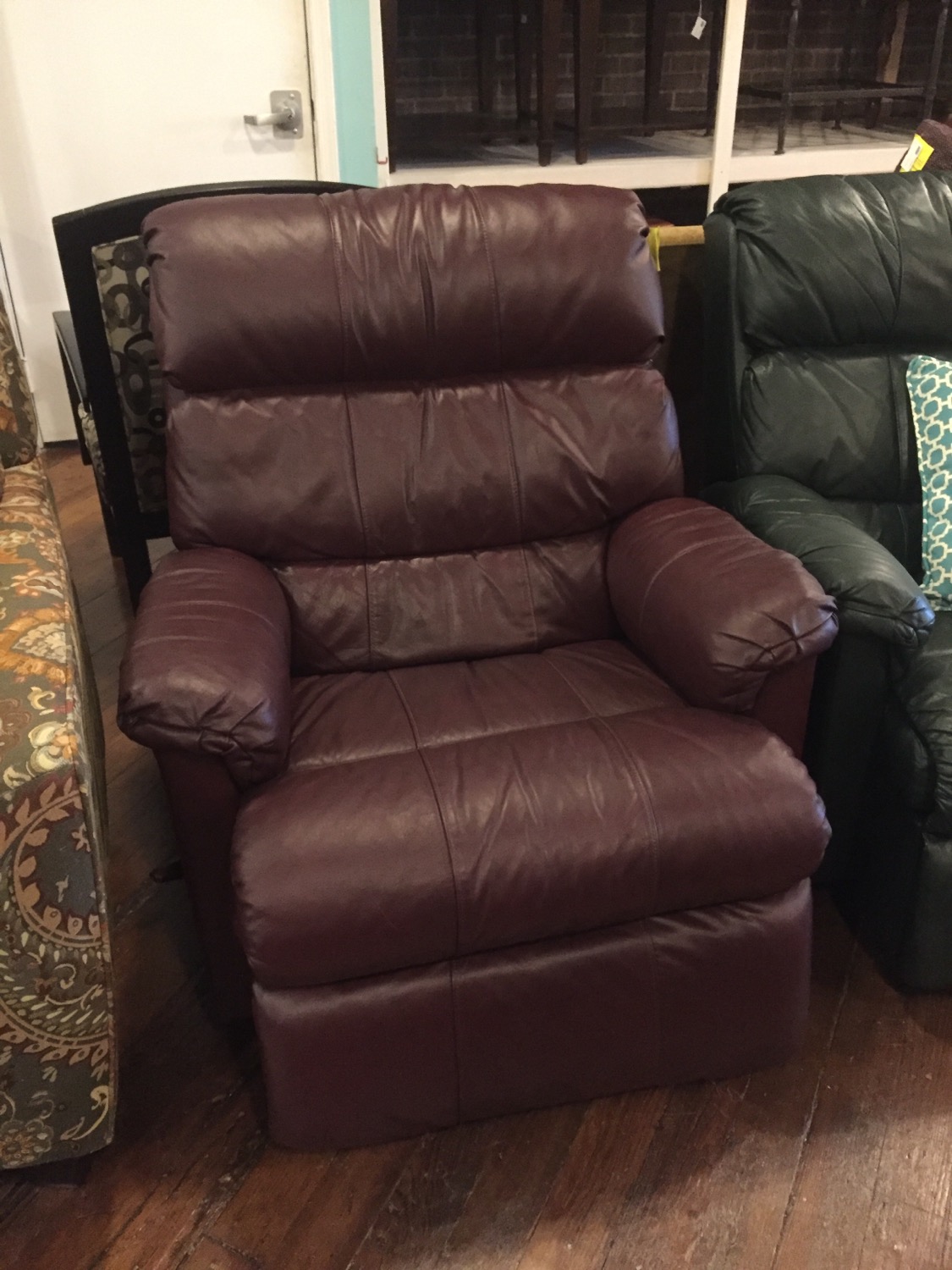 Hometown Refurnishing | Living Room