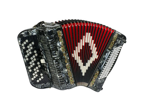 Accordéon MORELLI - Chromatique 96 basses | Mario Larocque