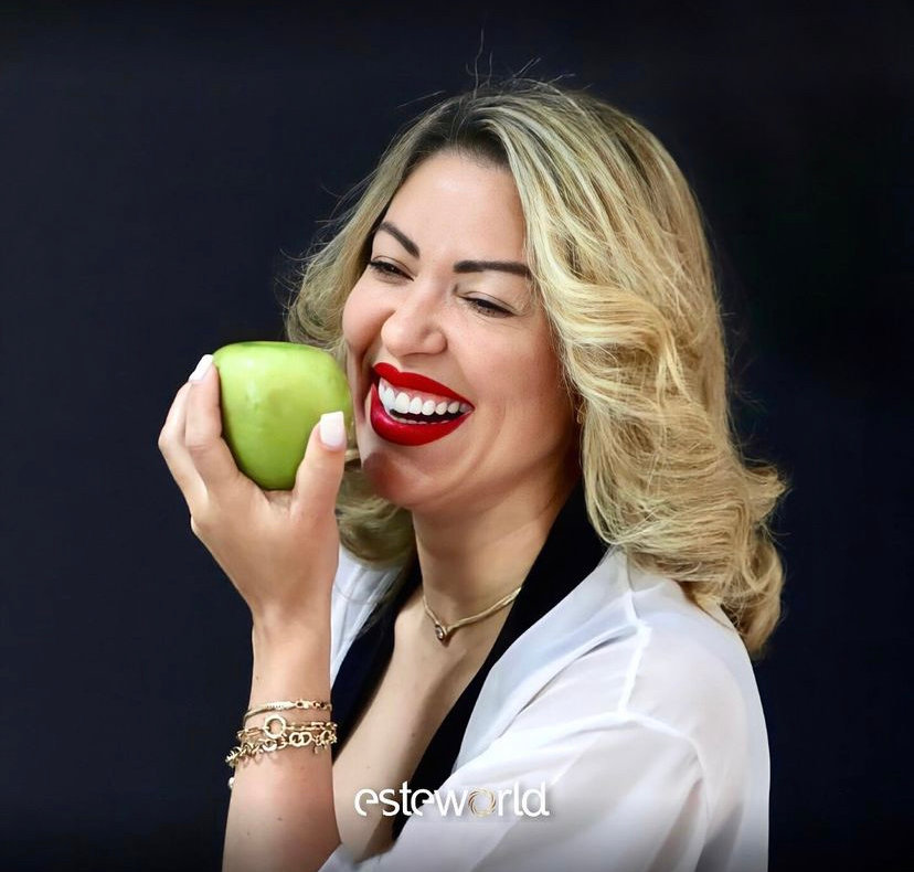 Hollywood smile