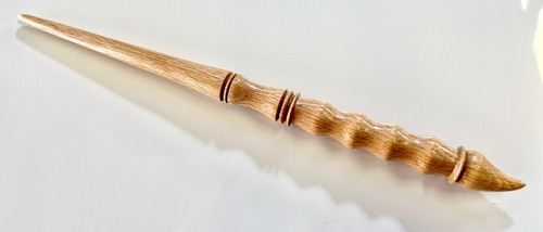 Red Oak Fang Wand | Magical Alley