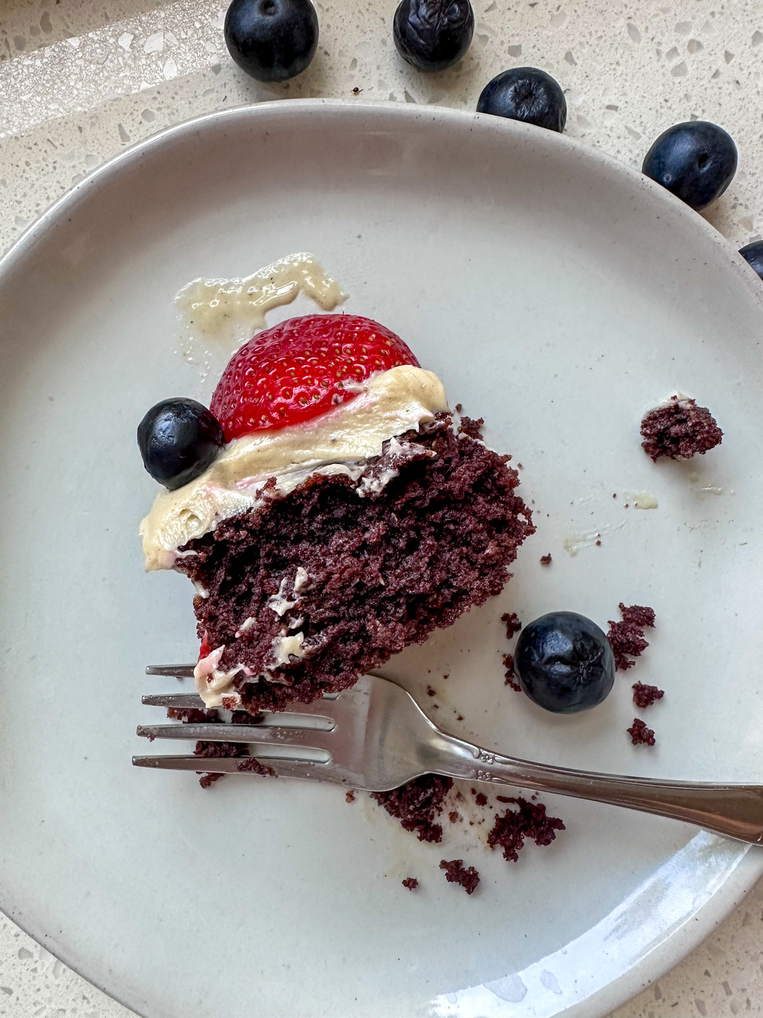 Irresistible 4 Ingredient Paleo Vanilla Frosting