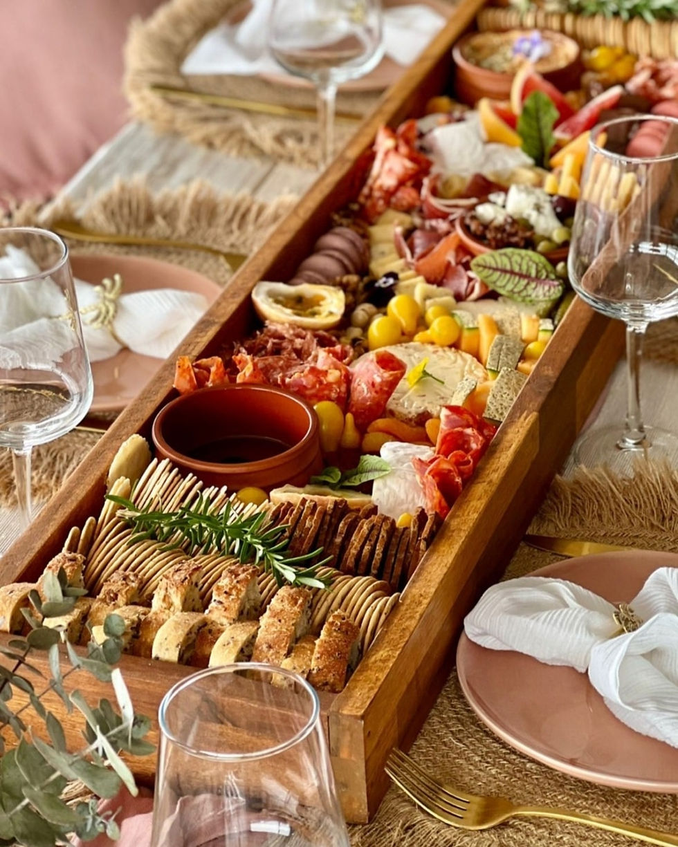 GRAZERS / CATERING / PICNIC HAMPER | The Sweet Spot Whit