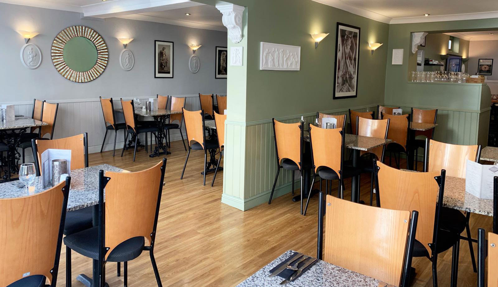 Topoly's Italian Restaurant, Gloucester | Independent and Family-run
