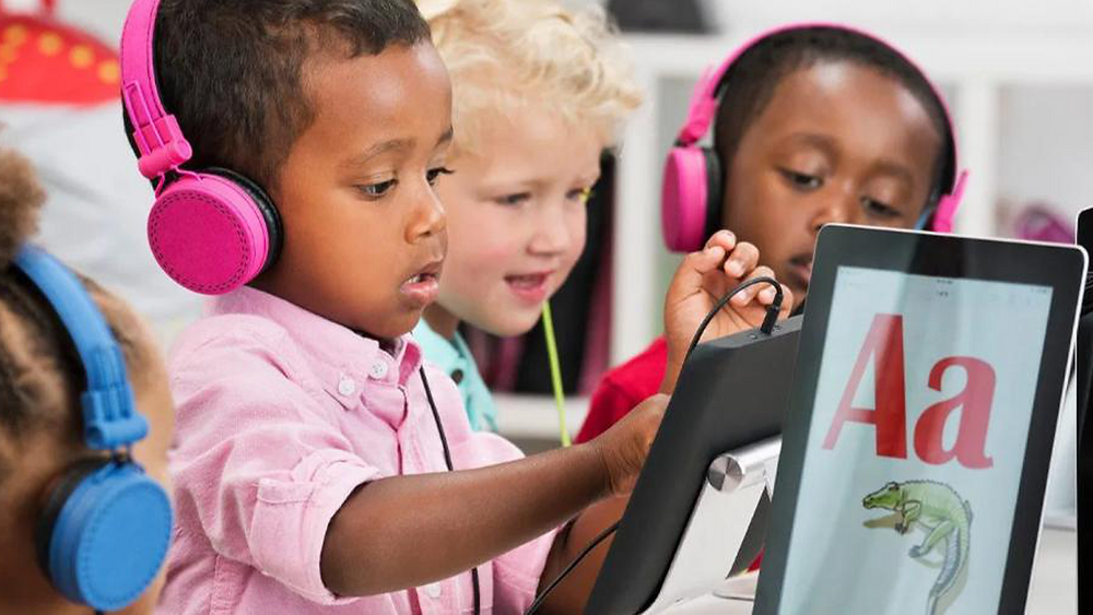 The Role of Technology in Enhancing Early Childhood Learning