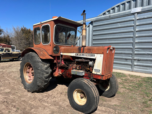 1965 IH 806 Standard | Territorial Trading