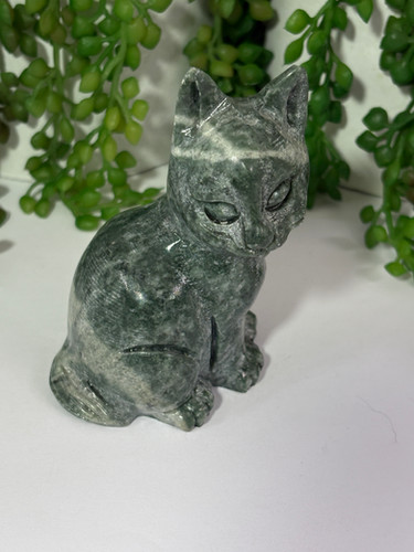 Jade Cat Carving | Crystal D'Lites