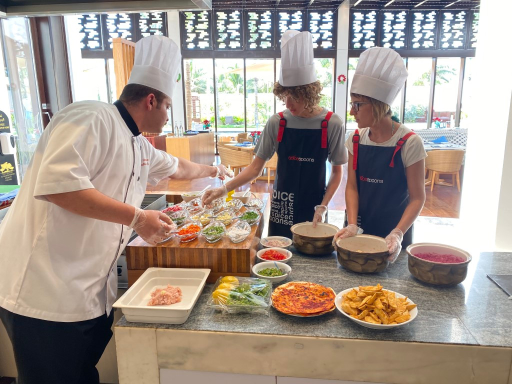 ESPERIENZE A SALALAH: LEZIONE DI CUCINA ARABA