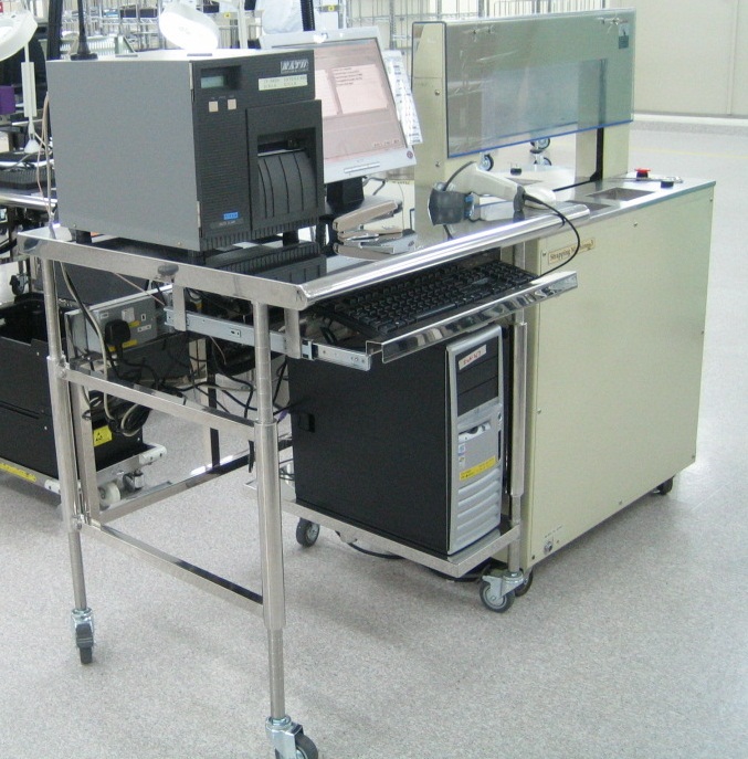 Wire Shelvings Singapore l Mobile Computer Workstation or Desk