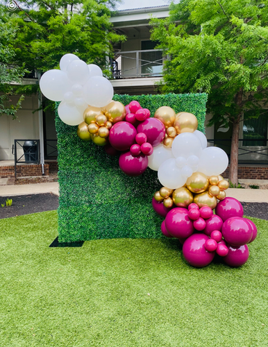 7x7 Greenery Backdrop with Balloons | bubblelloon
