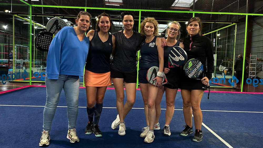PADEL : Dames 40 reeks 3 gaan door naar de 1/4 finale.