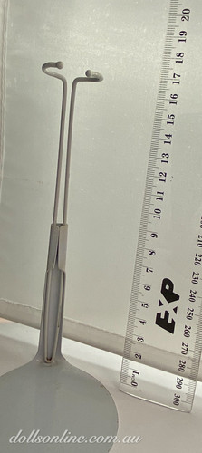 Kaiser Barbie stand | Dolls On Line