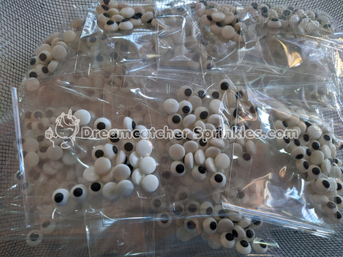 Googly monster eyes/halloween | Dreamcatcher