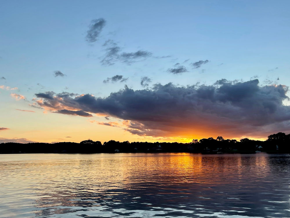 Vacation Rentals at Cedar Creek Marina on Alabama's Beautiful Lay Lake