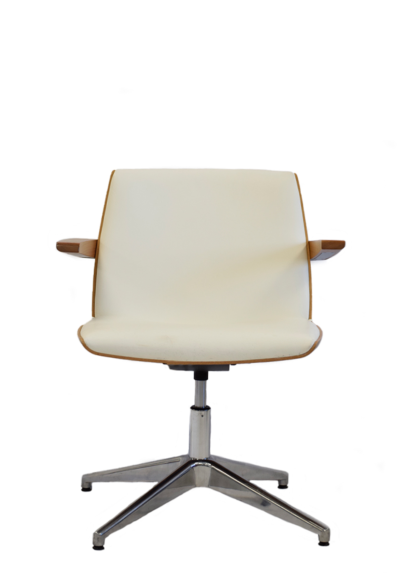 Cream Leather Clamshell by Geiger | ExecutiveLiquidation