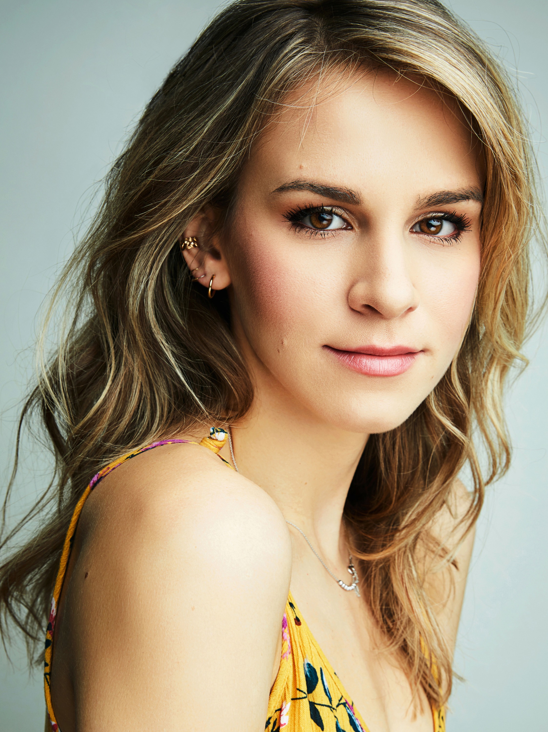 actress | A L I S O N * S I E K E | comedian