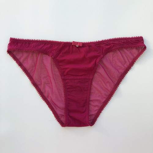 Basic berry brief | shop