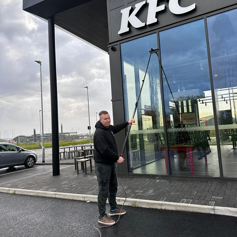 Home | James Window Cleaning & Gutter Vac ltd