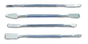 SET DE 4 ESPATULAS PARA LABORATORIO, DE ACERO INOXIDABLE | Dibbiotek