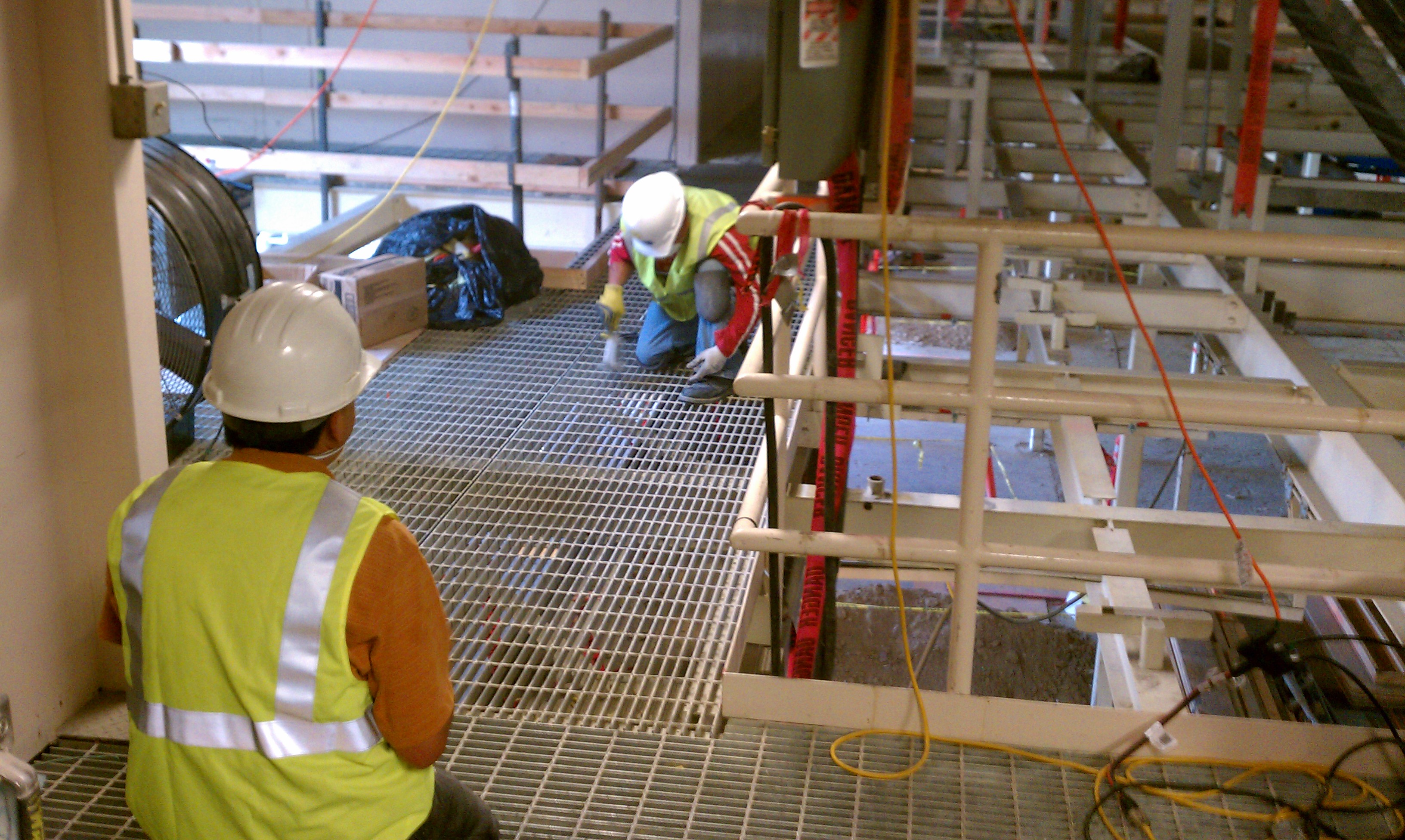 Pressure Washing / Data Center Cleaning / High Dusting / Dust