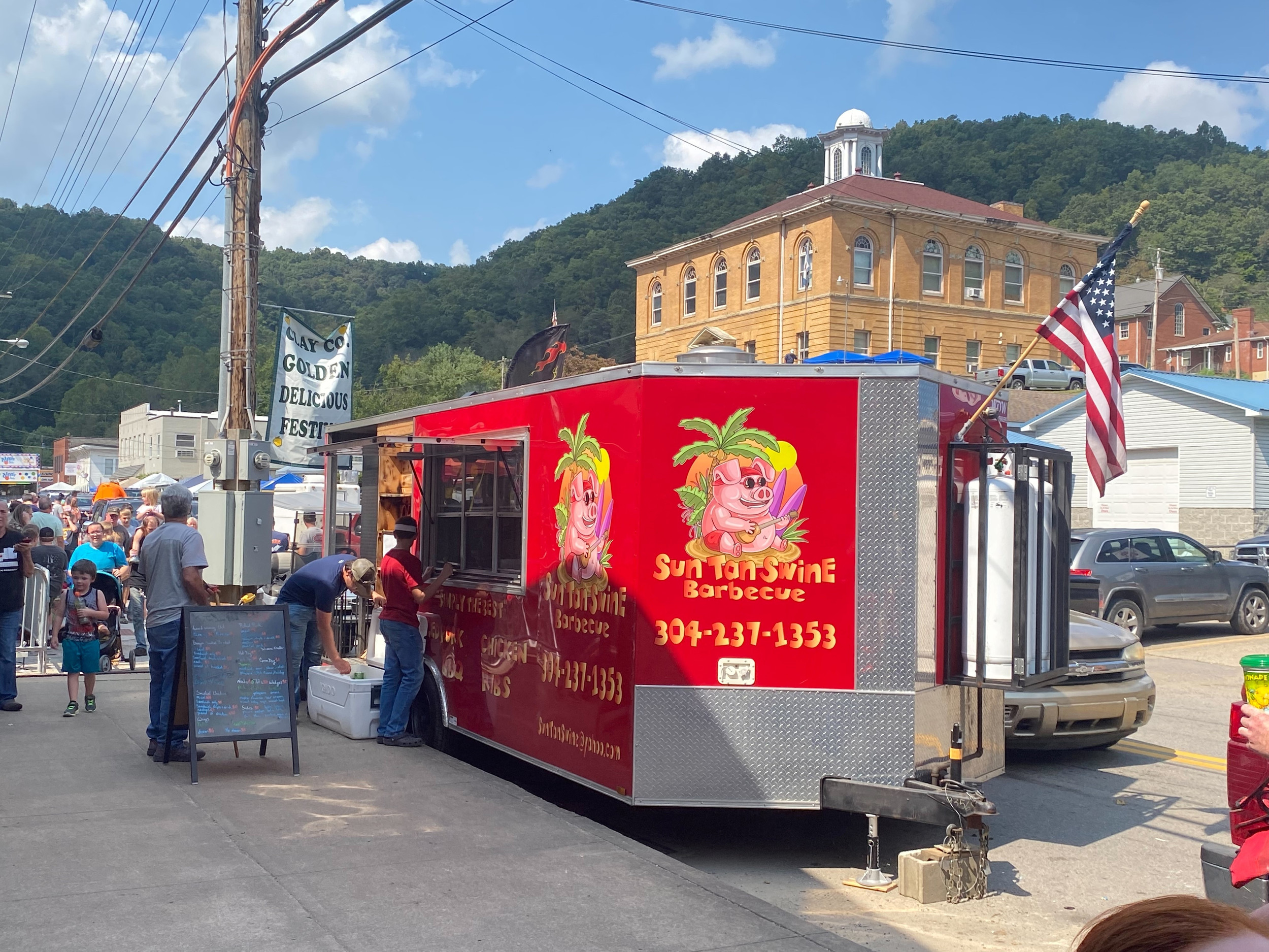 "Meat" Up! | Suntan Swine Bbq