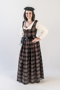 Scottish Dress and Chemise | Kommando Kilts