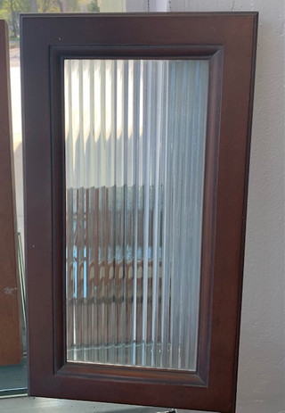 "v" Groove | Oscar's Award Glass & Mirror | Largo