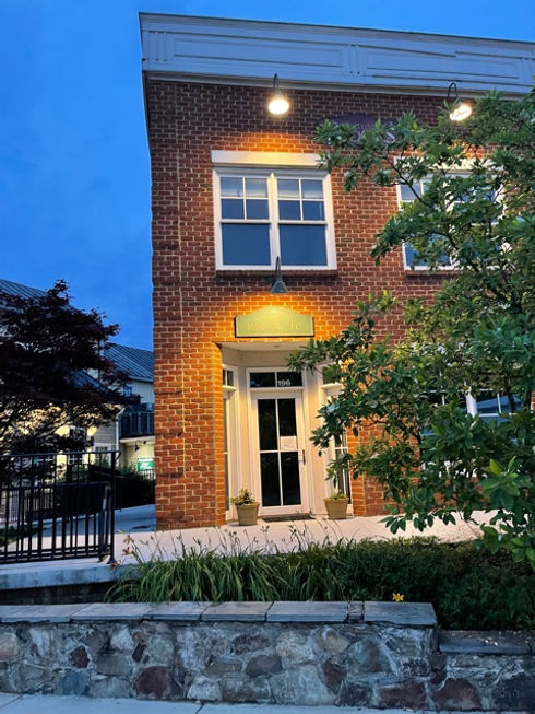 Nelis / Attorney / Purcellville