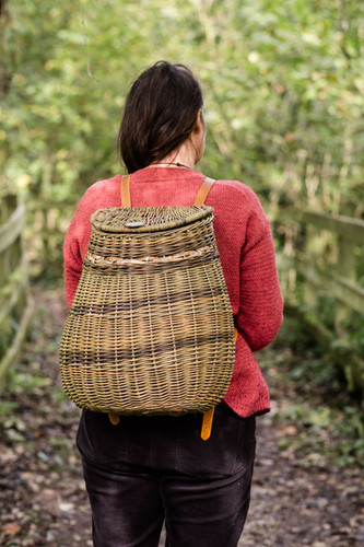 willow backpack with lid d pebble detail | wheatcroft Willow