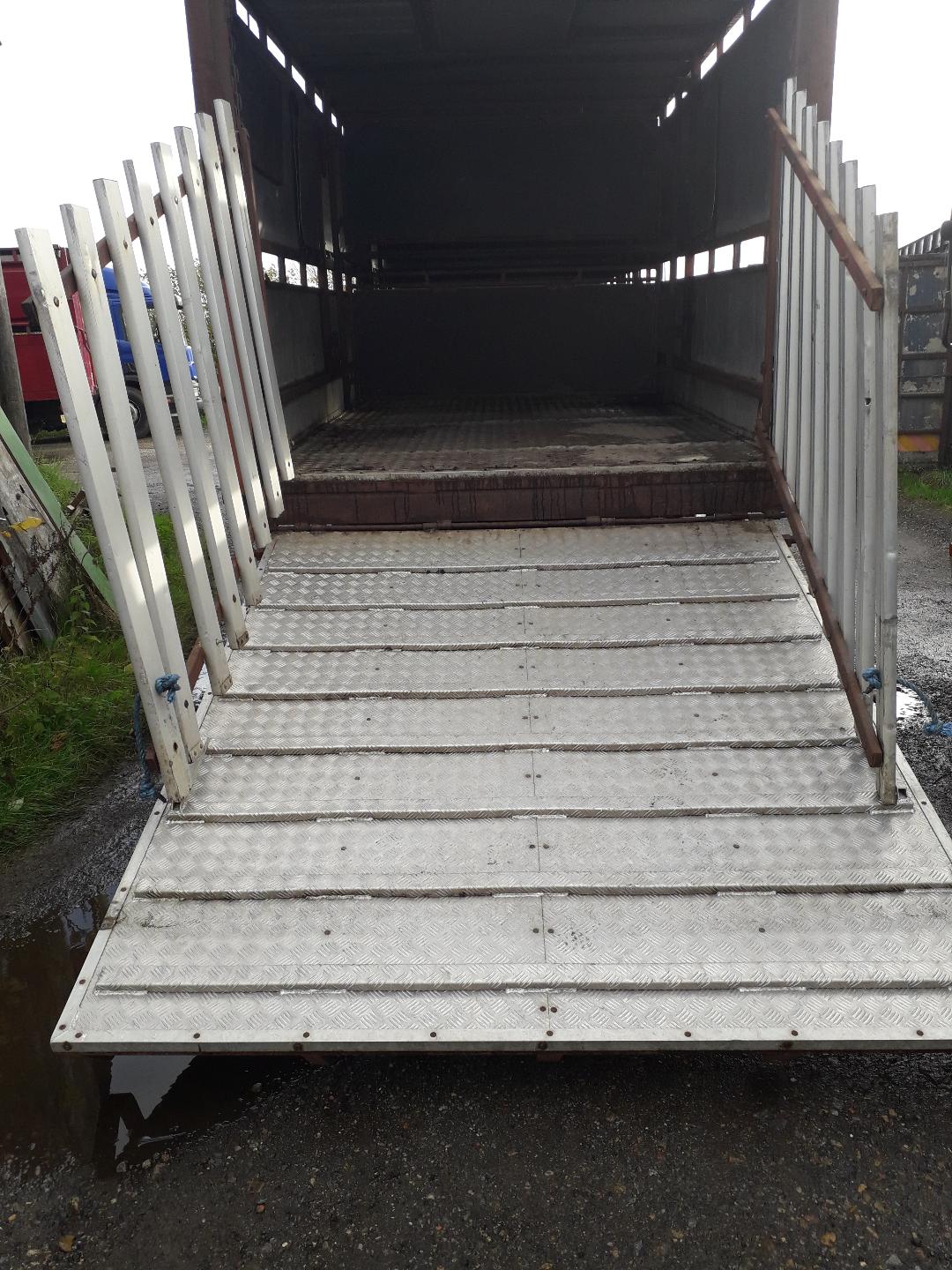 Used Livestock Containers | Jon Burgess Ltd