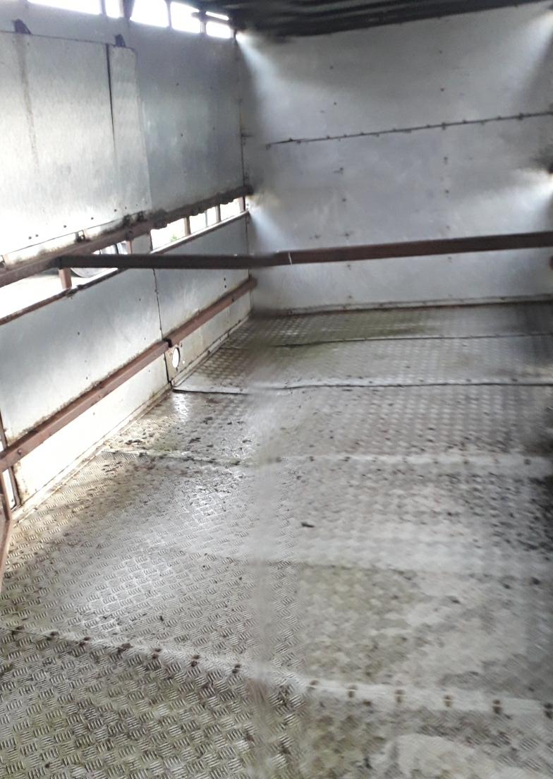 Used Livestock Containers | Jon Burgess Ltd