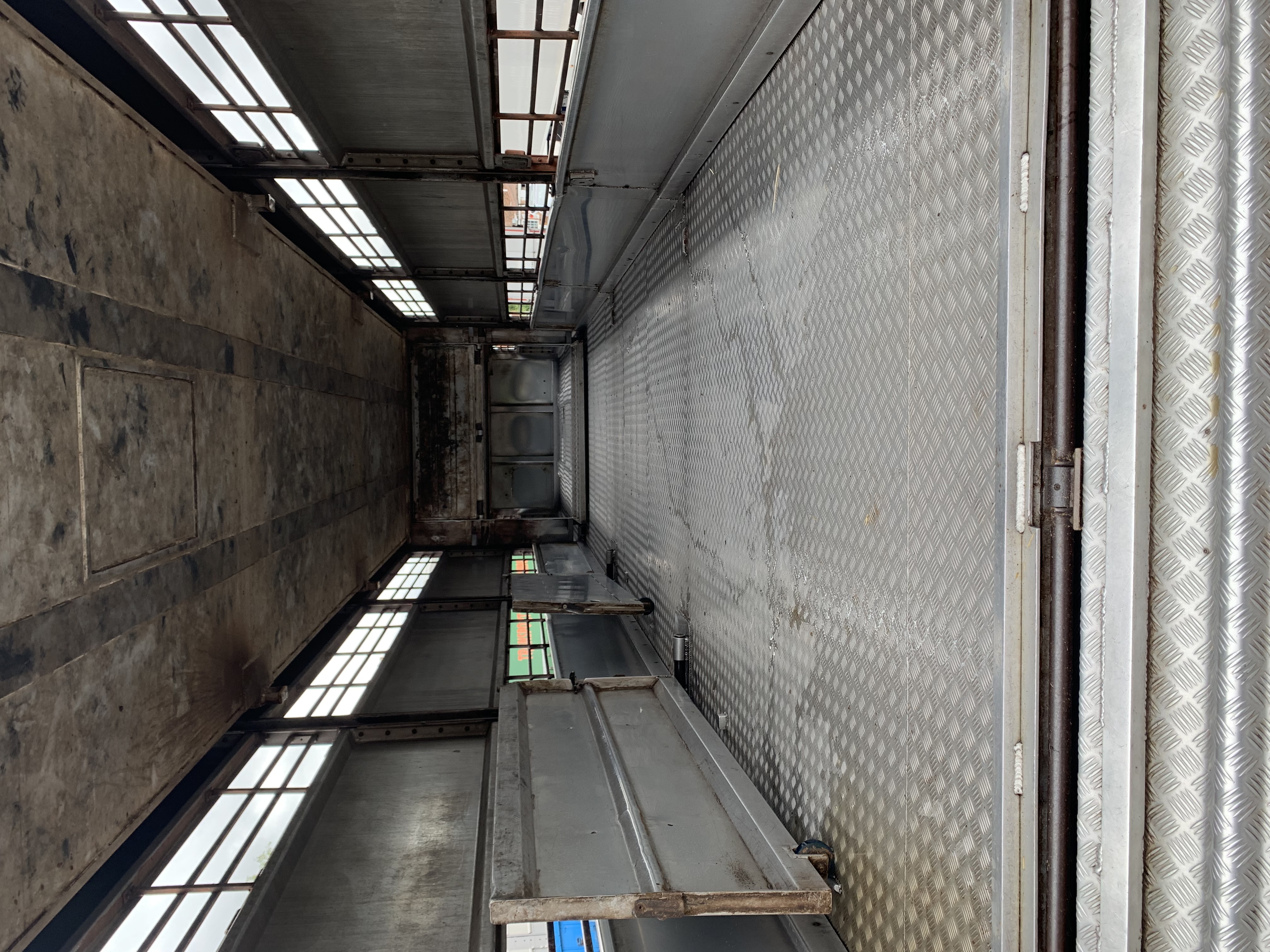 Used Livestock Containers | Jon Burgess Ltd