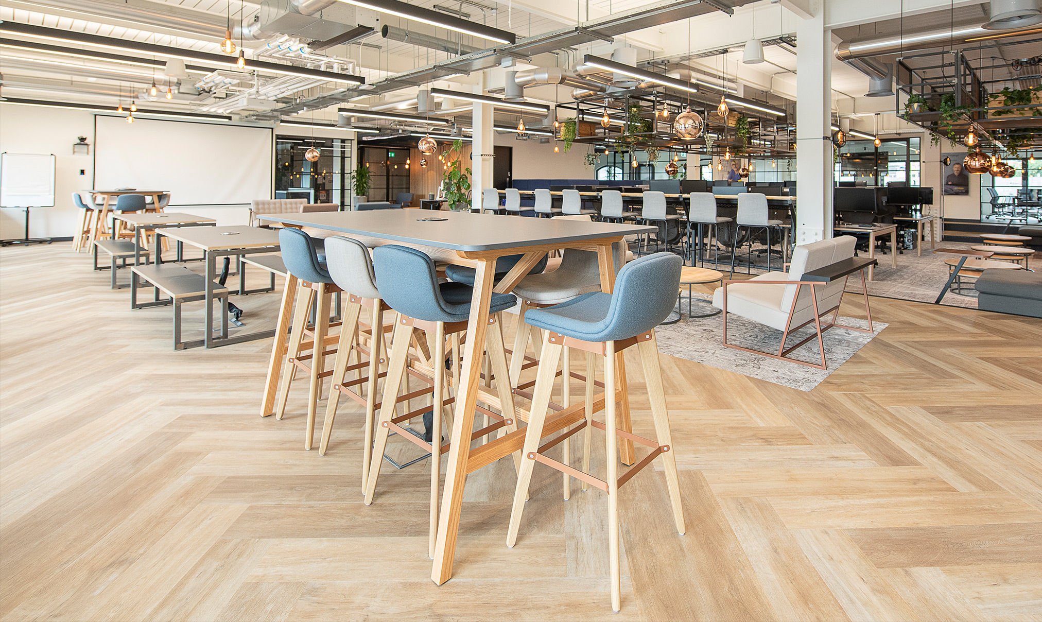 Cubb | Breakout | Chair | Stool