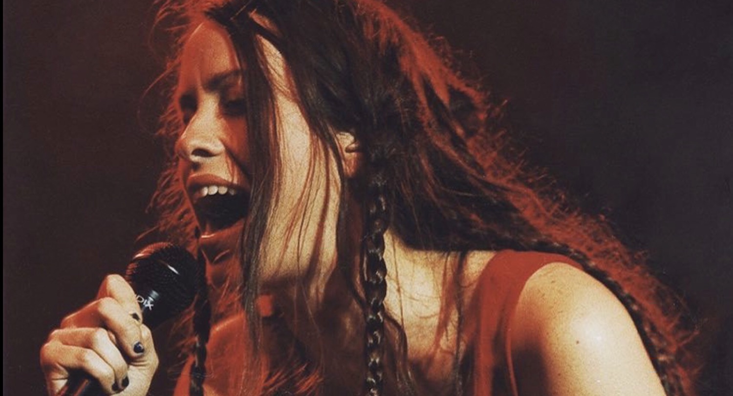 Alanis Morissette: người đàn bà da trắng cần tĩnh lặng
