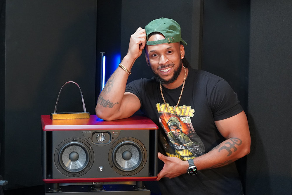 Wavy Wayne reviews the Twin6, from the ST6 line