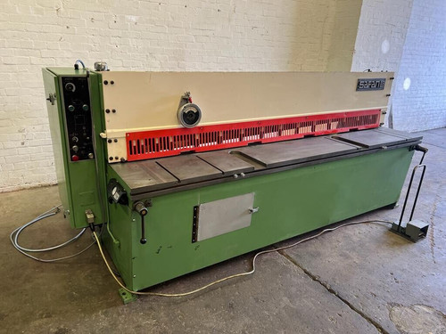 Safan 2504 Hydraulic Sheet Metal Guillotine | Quinn Bros