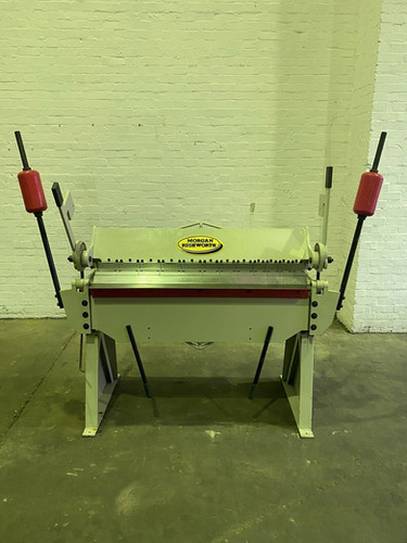 Morgan Rushworth Manual Box & Pan Folder | Quinn Bros