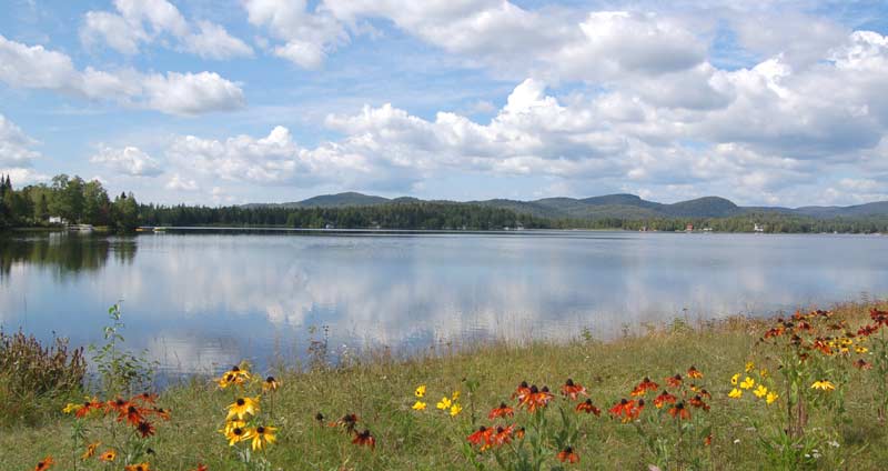 Grand Lac Lakefront Chalet Quebec | Laurentian Cottages
