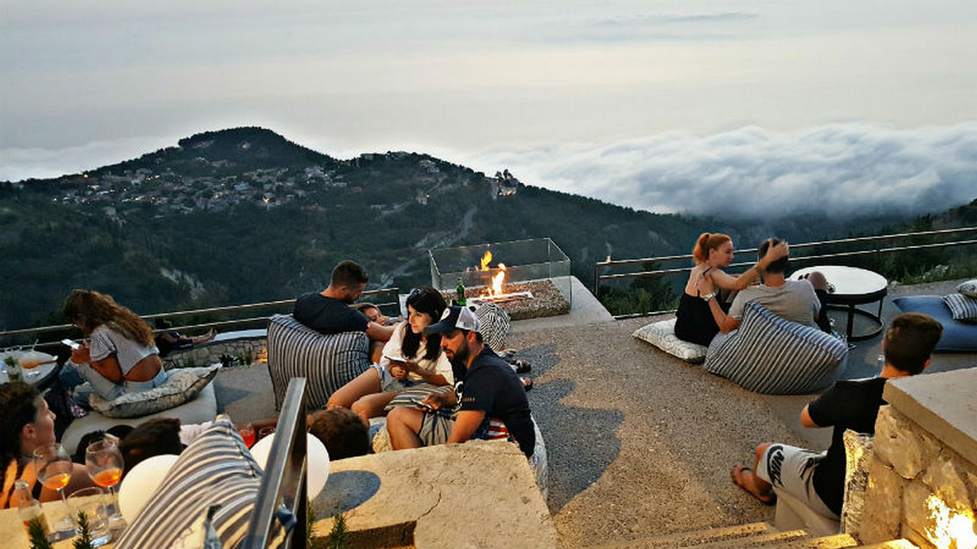 FLY ME LEFKADA BAR