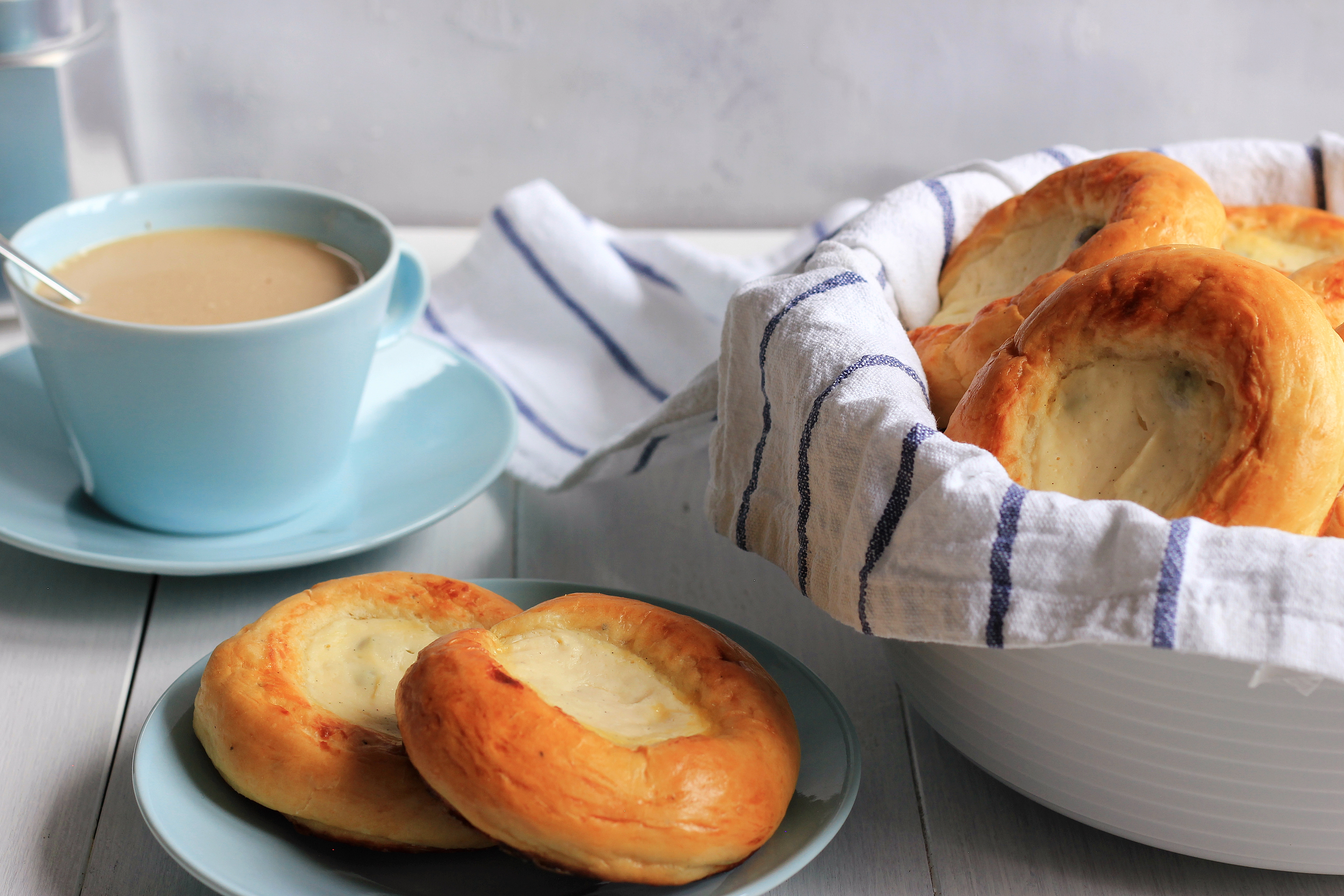 Rahkapulla Finnish Cream Cheese Buns | Inthekitchenwithelisa