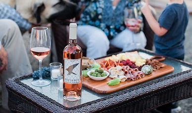 RESERVATIONS | Defiance Vineyard