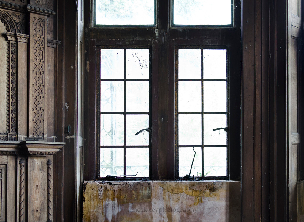 Winstanley Hall Wigan | A WORLD IN RUINS | Urbex Photography