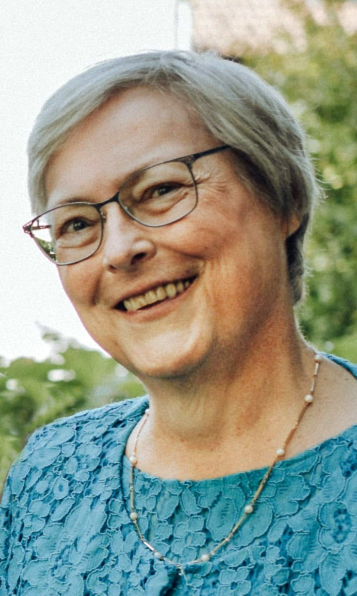 Mag. Maria Grasser (63)