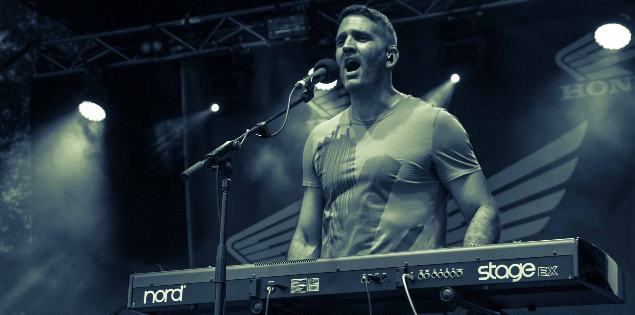 Rogue Traders Music Official