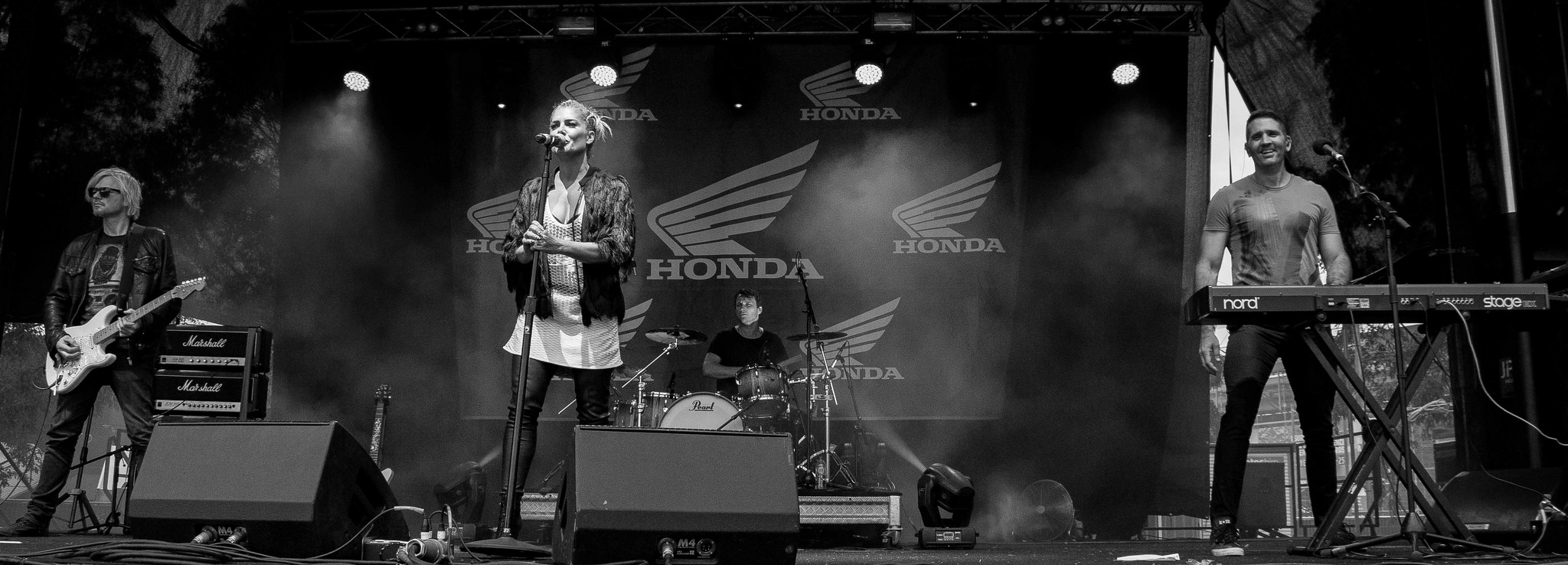 Rogue Traders Music Official