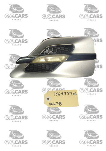 VE VZ SS FLUTED INDICATOR ASSEMBLY RH FRONT GUARD HOLDEN COMMODORE ...