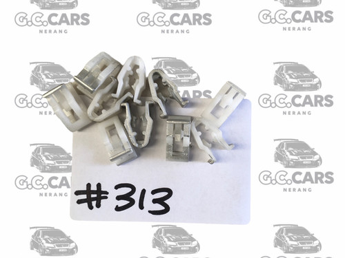 HOLDEN COMMODORE INTERIOR TRIM CLIPS | GC CARS