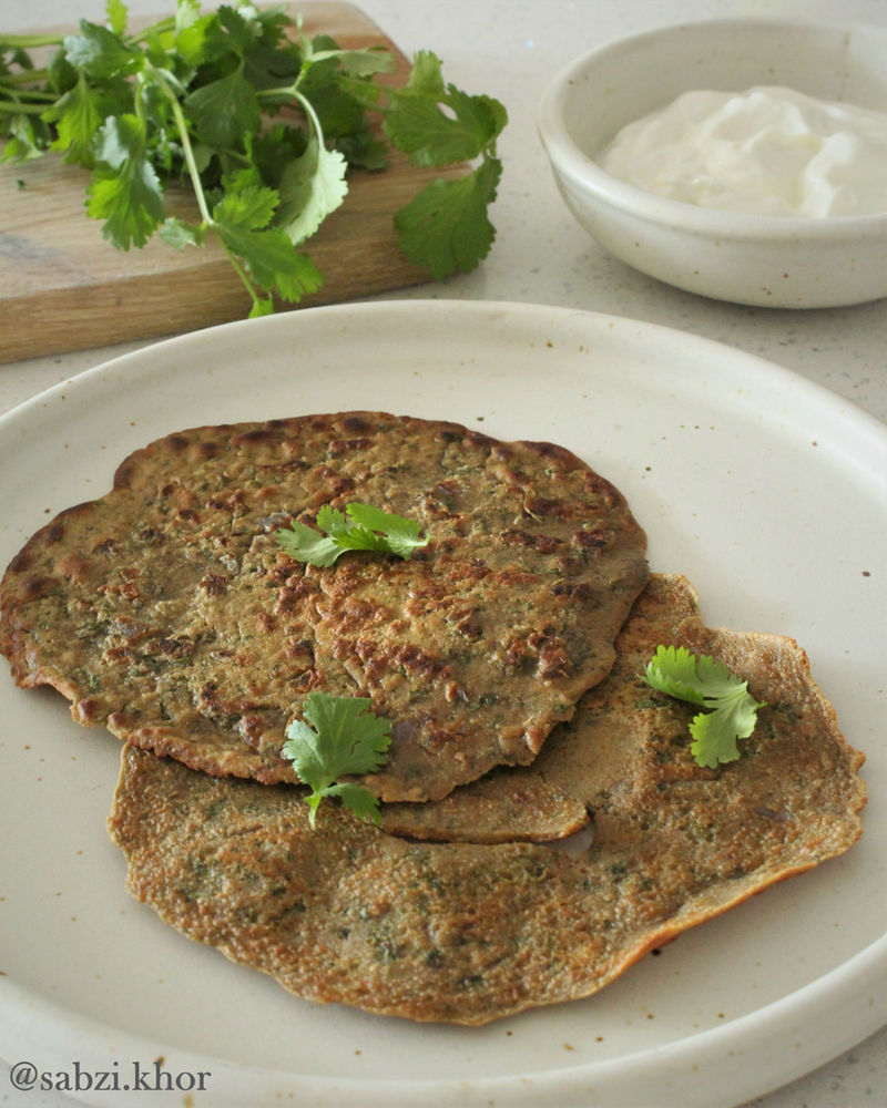 BESAN CHILLA // SPICED VEGAN PANCAKES