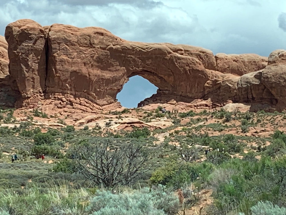 THE ARCHES NATIONAL PARK AND MONUMENT VALLEY