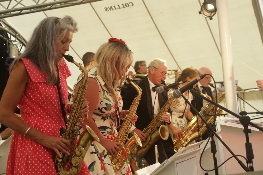 VE80 Celebration Concert with Salisbury Big Band & BW Festival Singers ...