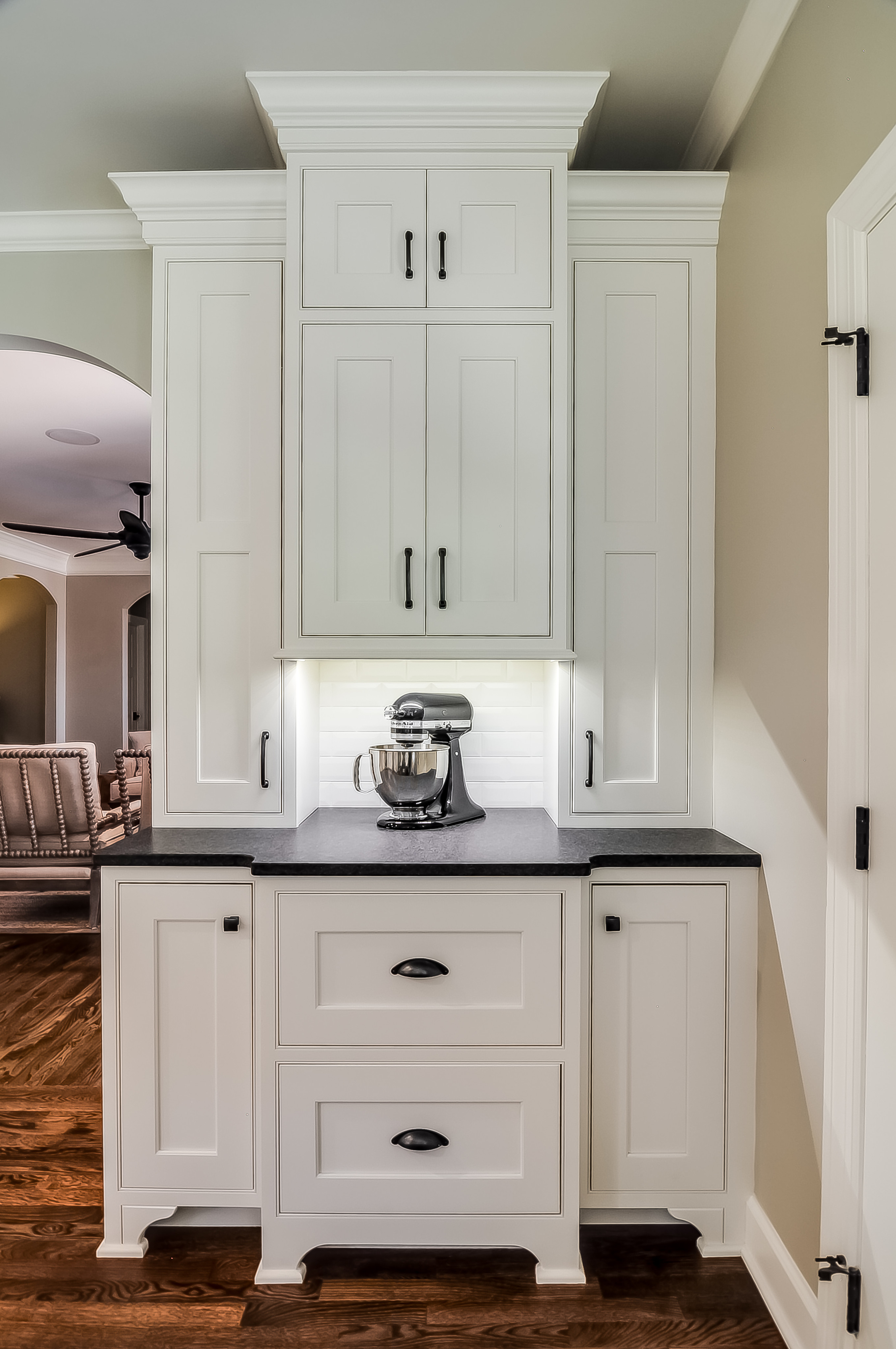 Butler's Pantry / Bar Areas | brentwood-cabinets
